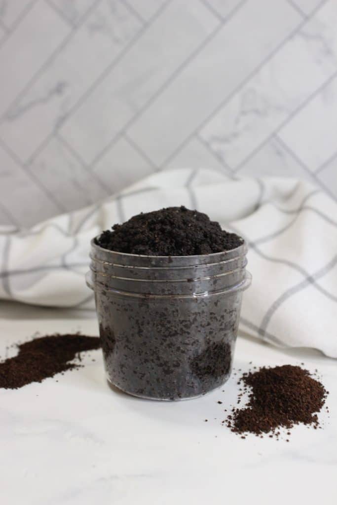 Homemade DIY Coffee Scrub for Acne (Face & Body) - Crunchy Family